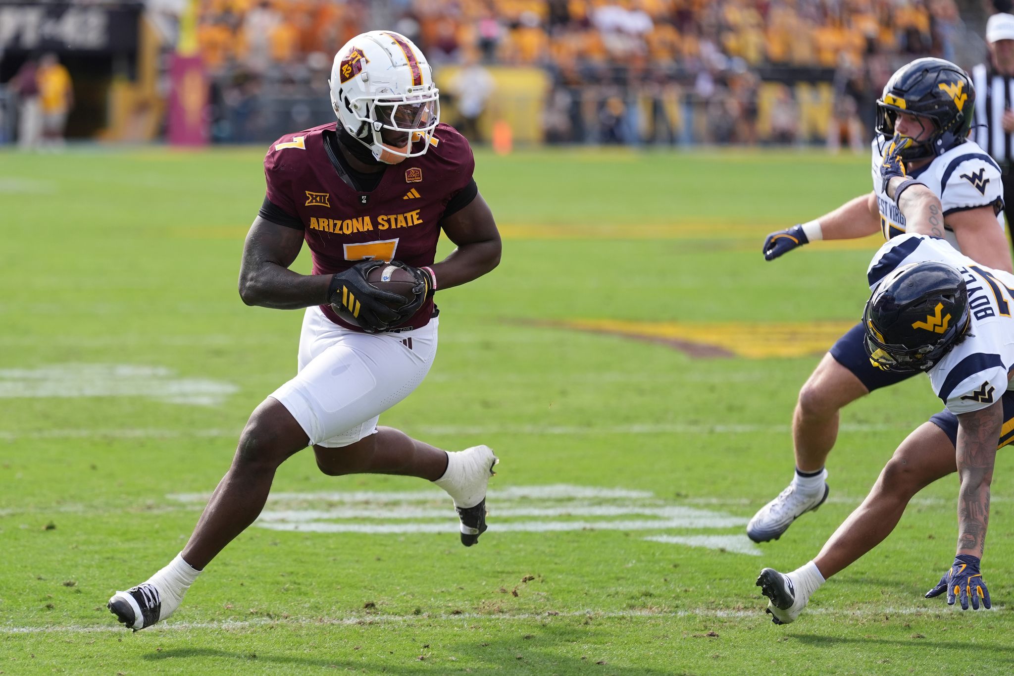 Jeff Sims throws 3 TD passes, Arizona State beats West Virginia 25-23 to keep Big 12 hopes alive