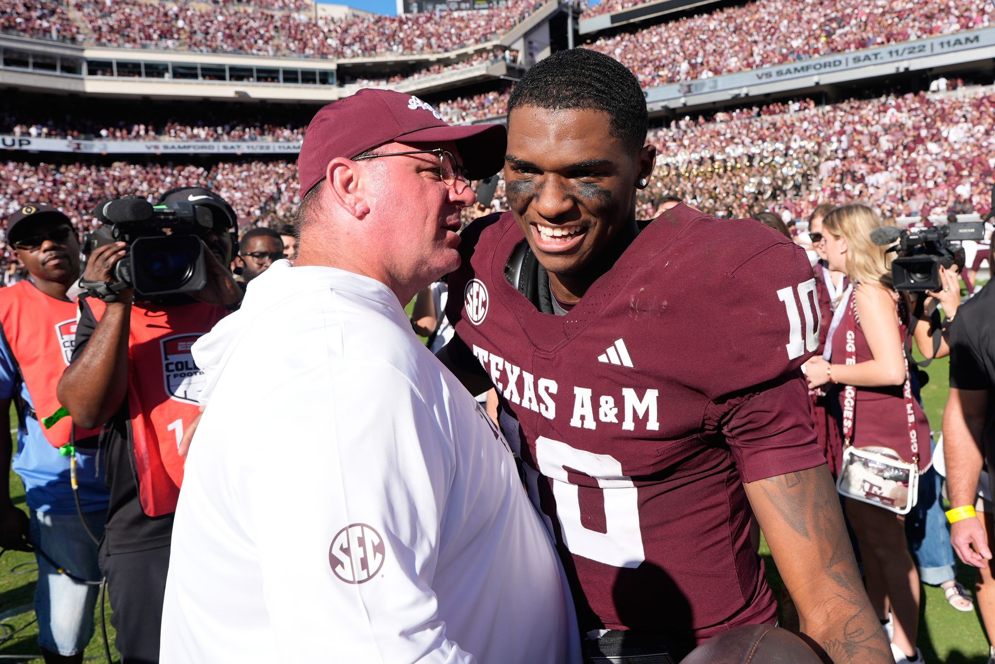Marcel Reed's leadership and talent propel No. 3 Texas A&M to 1st 10-0 start since 1992