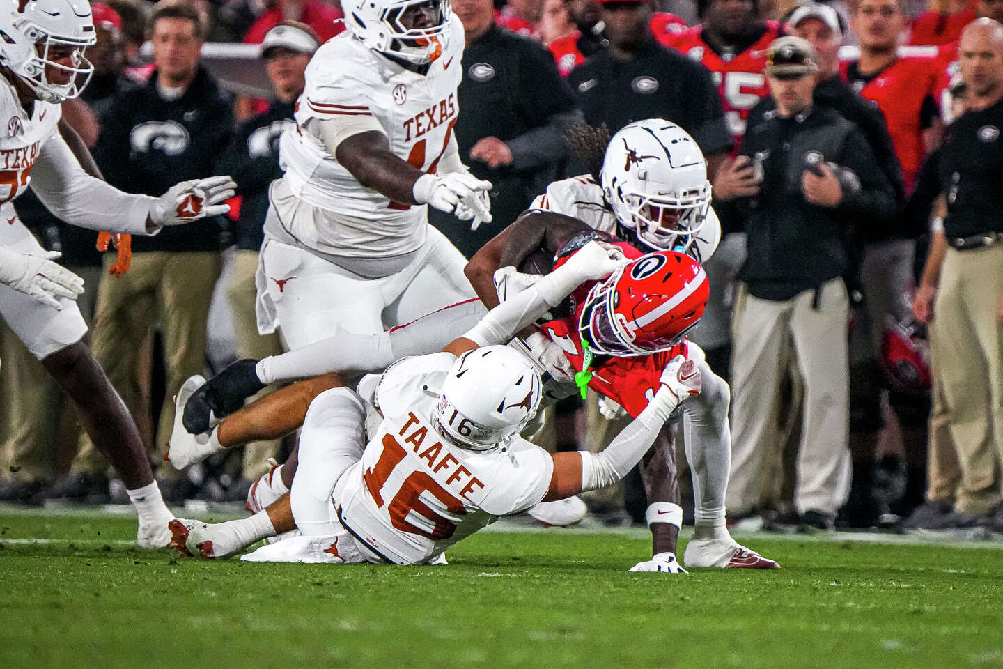 Texas Longhorns football owned by Georgia Bulldogs again
