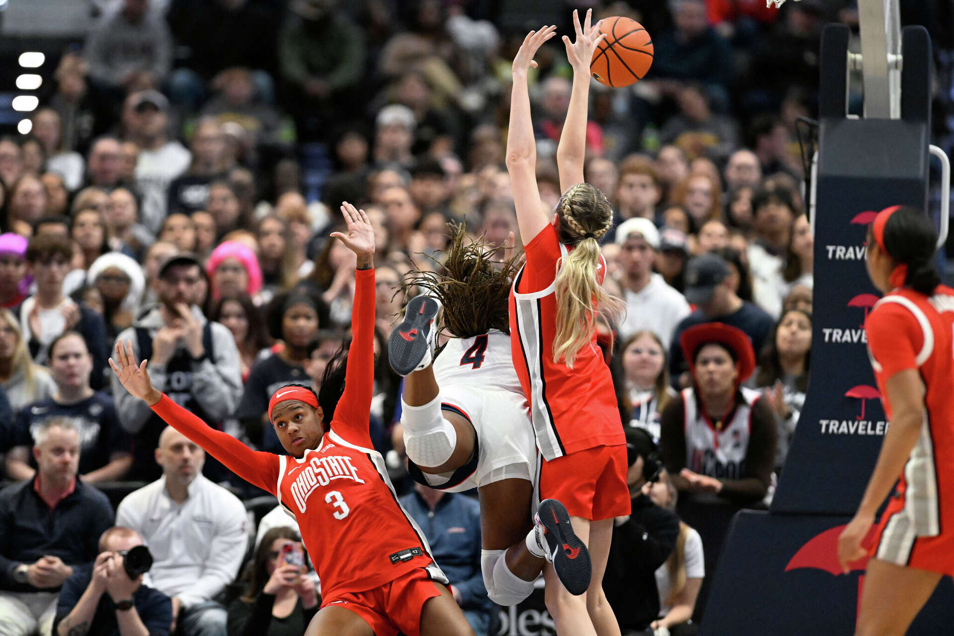Sarah Strong dominates in UConn victory over Ohio State