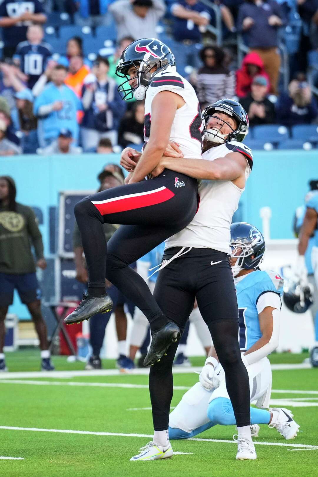 Who is Matthew Wright? Texans' fill-in kicker beats Titans with kick
