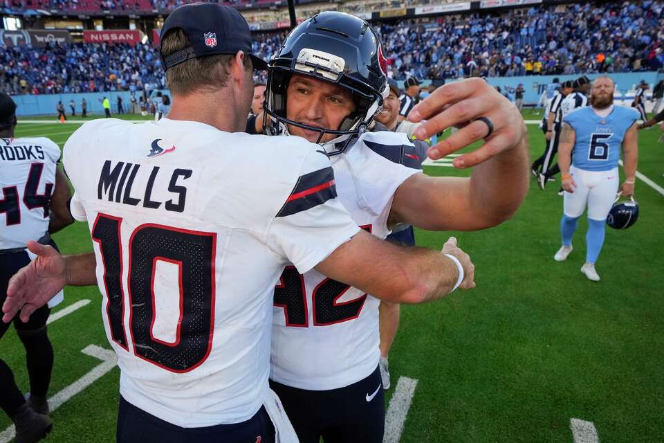 Houston Texans: Davis Mills is money again late vs. Titans