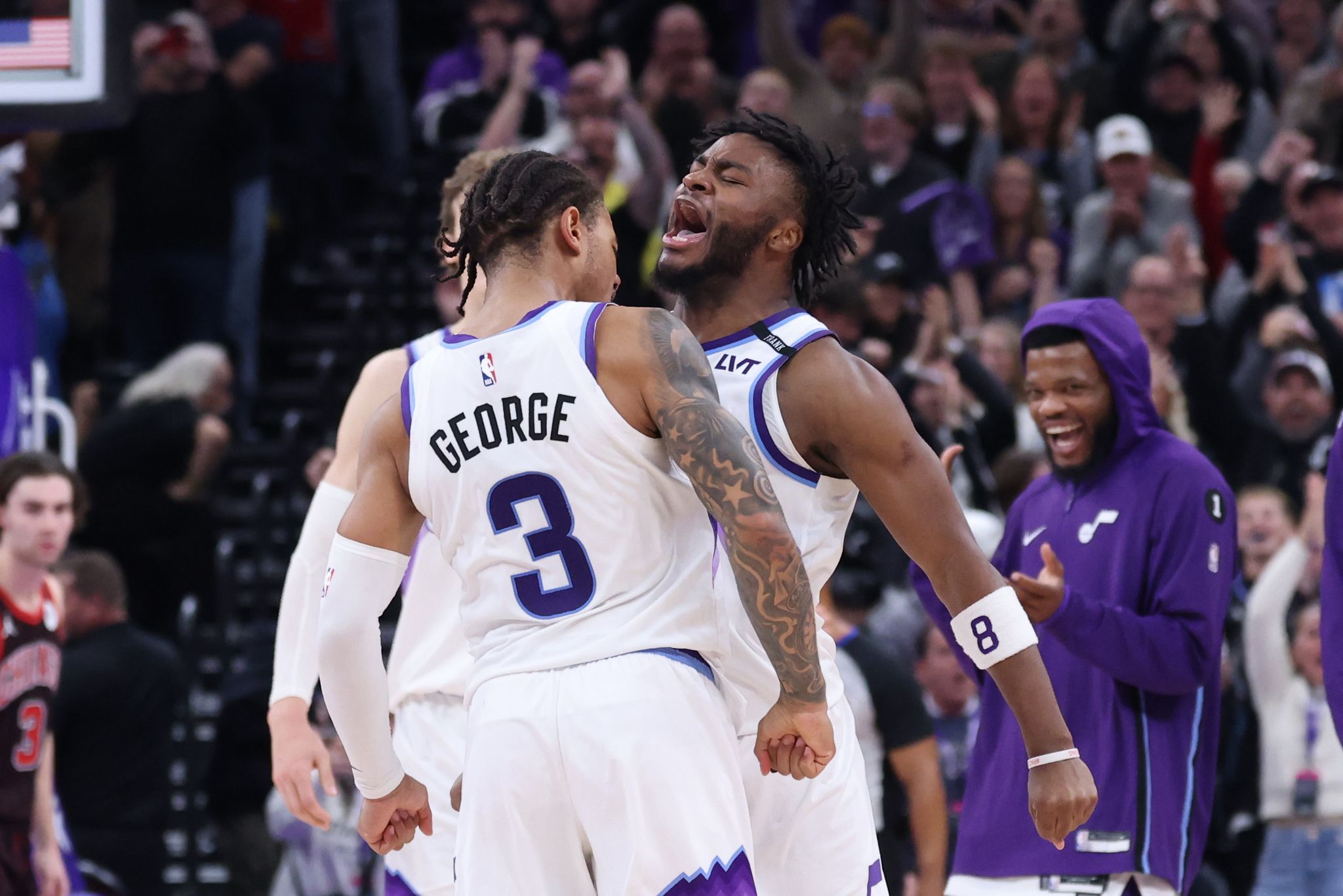 George anota triple al final de la prórroga, Markkanen suma 47 y Jazz ...