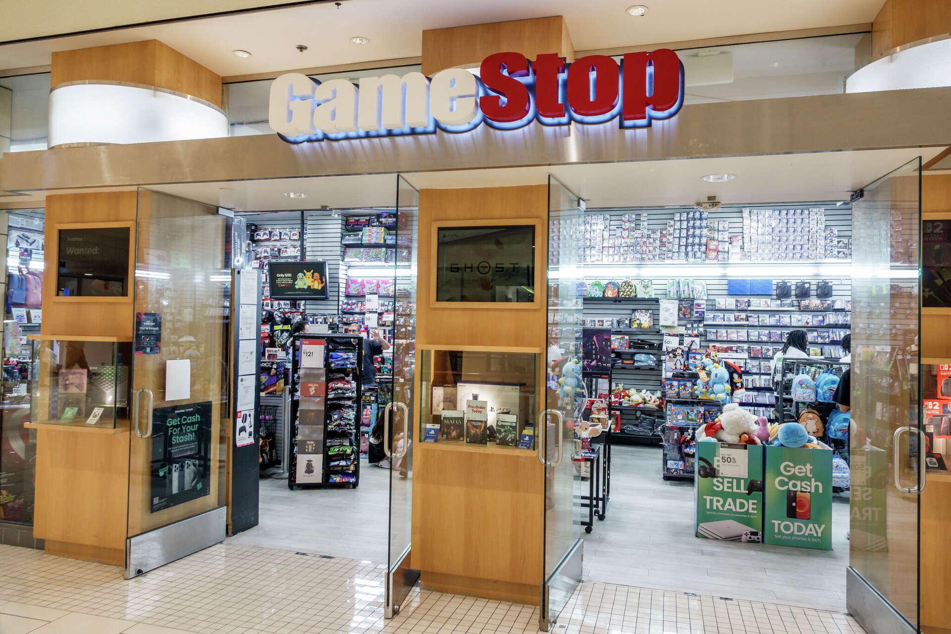See what non-gaming items are allowed at GameStop's Trade Anything Day