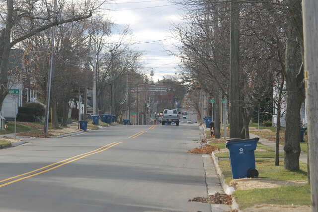 Manistee's Washington Street reopens to traffic