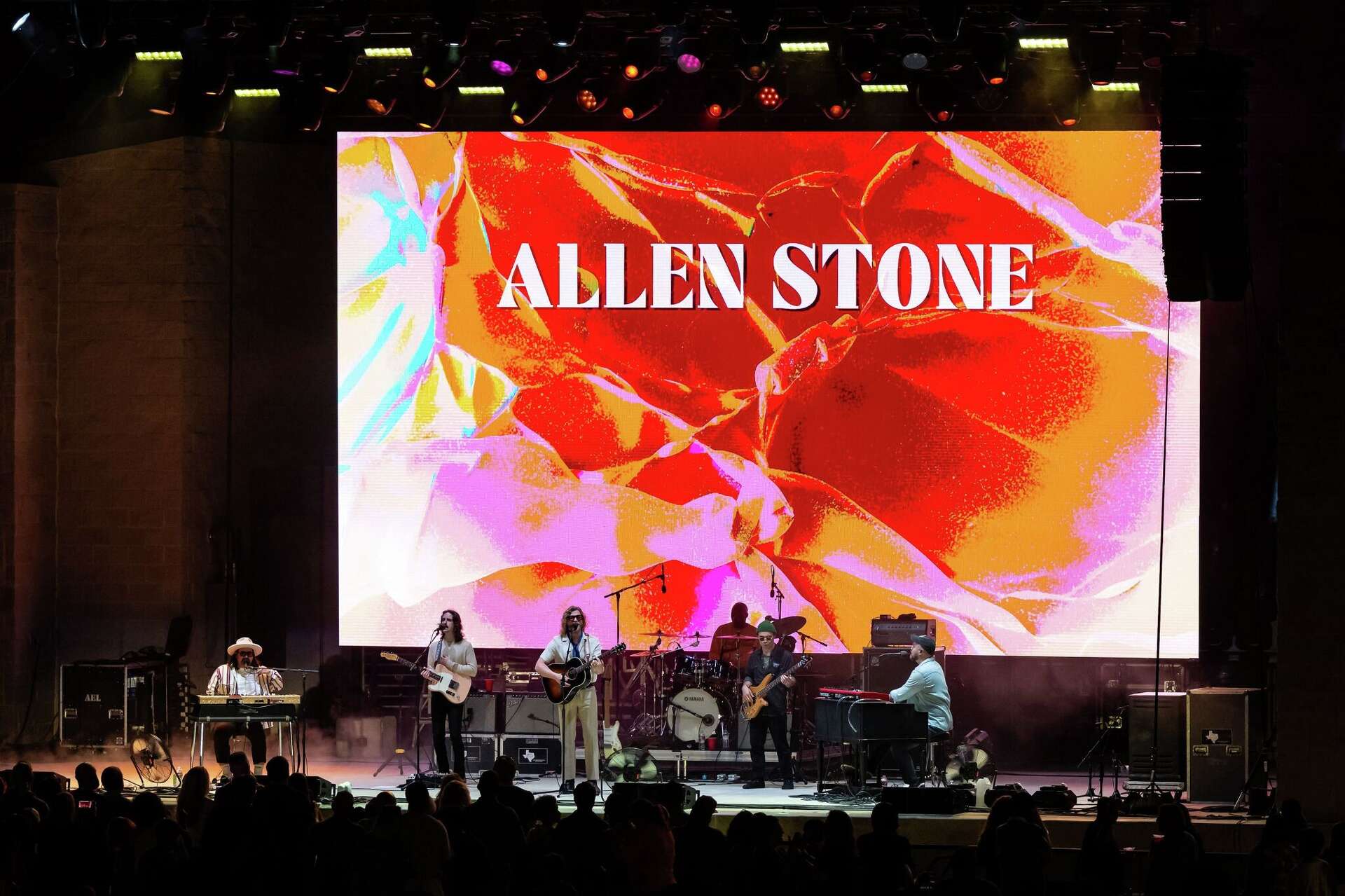 Round Rock opens new Lakeview Stage with concert, fireworks