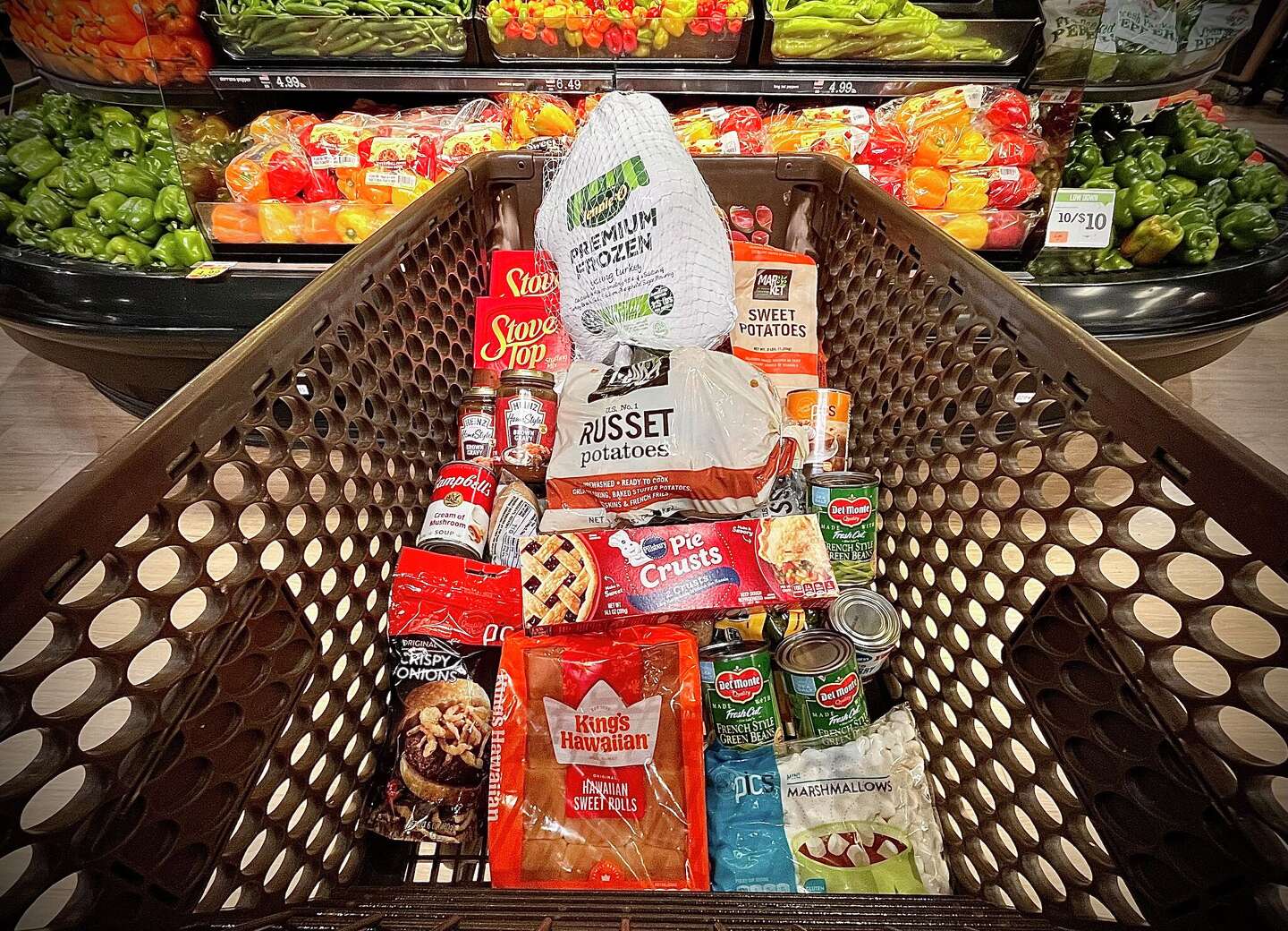 Market 32, Price Chopper offer $40 Thanksgiving feast for 10 in 2025