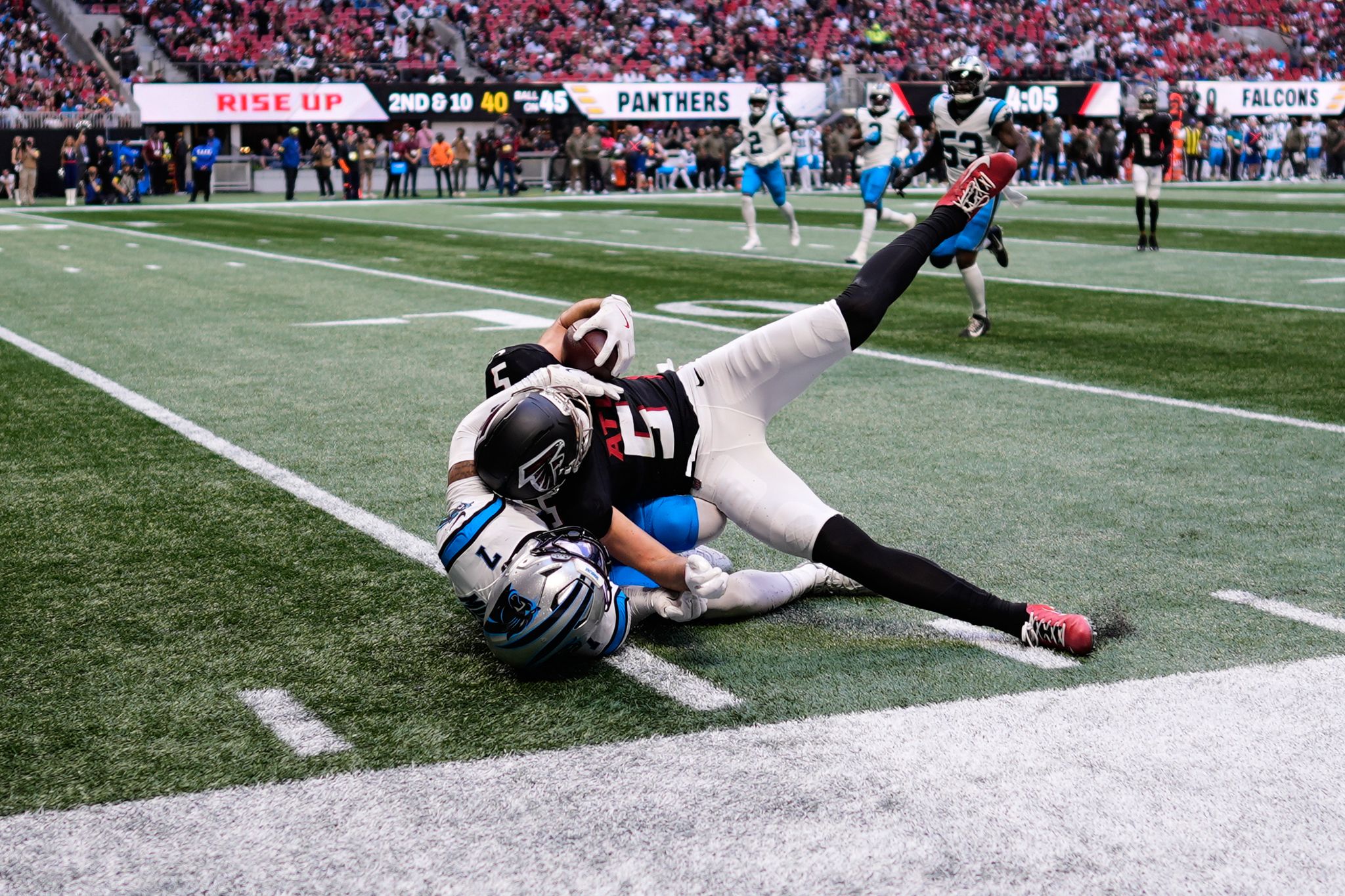 Reeling Falcons keep coming up short in big moments as losing streak ...