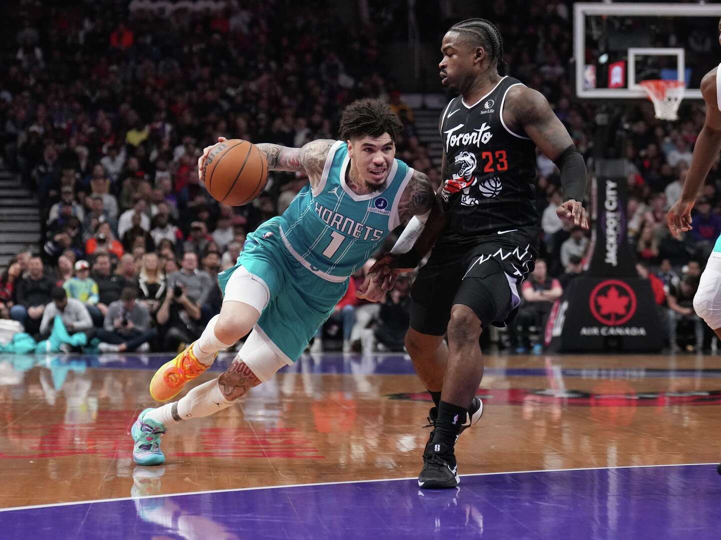 Barrett scores tiebreaking basket as Raptors beat Hornets 110-108