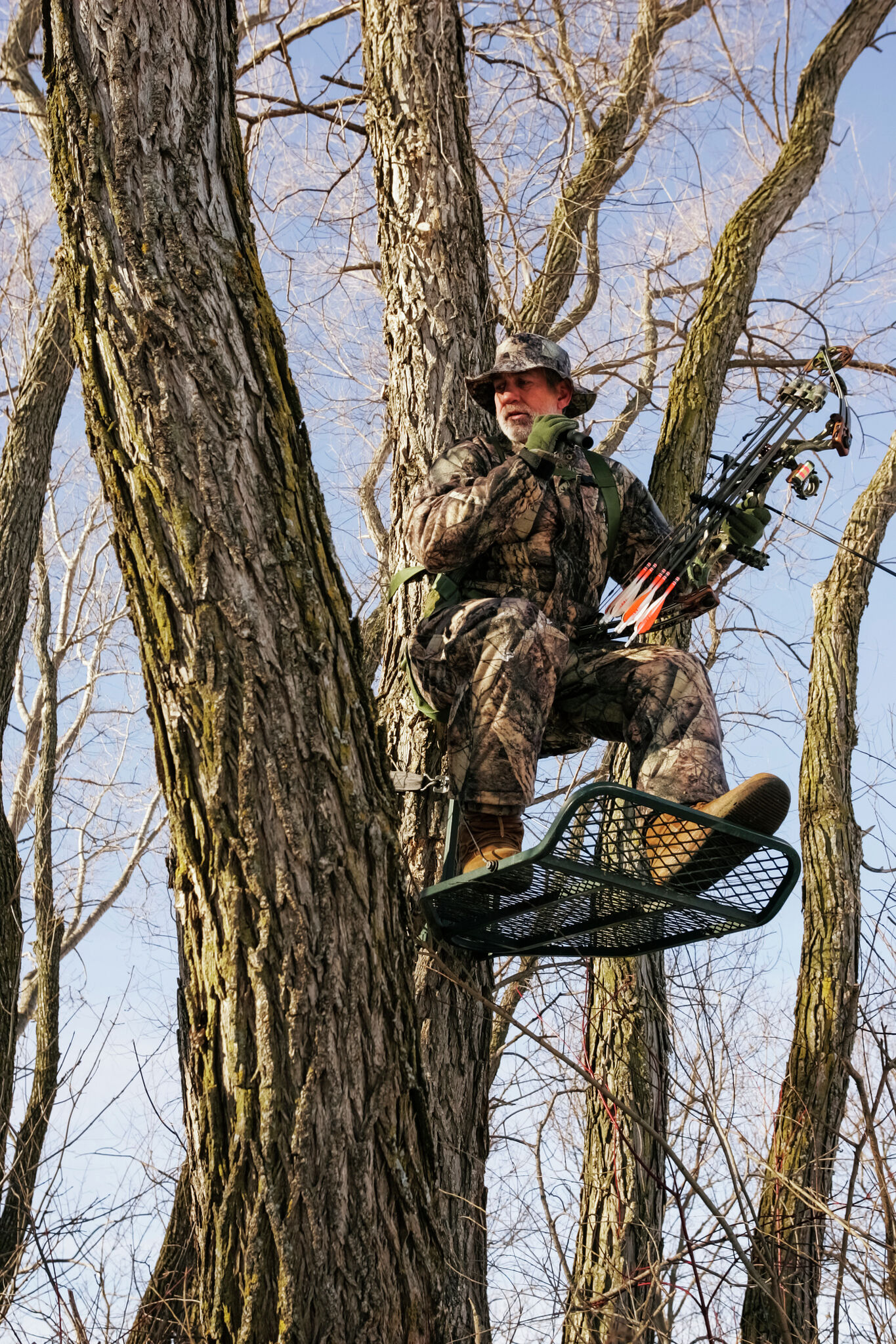 Tree stands the biggest danger to Illinois hunters