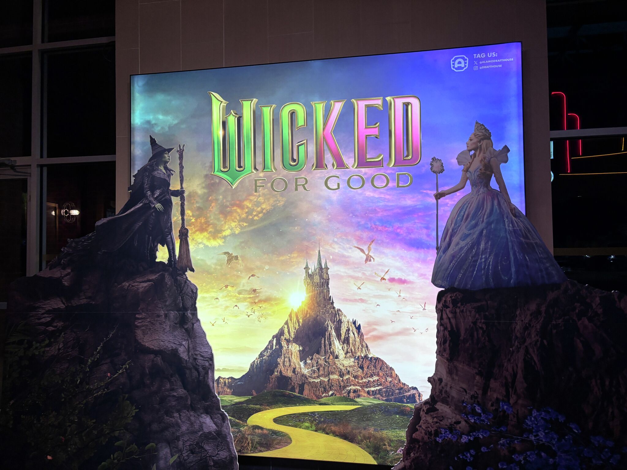 Where can you still see Wicked: For Good in Austin? Early access, show