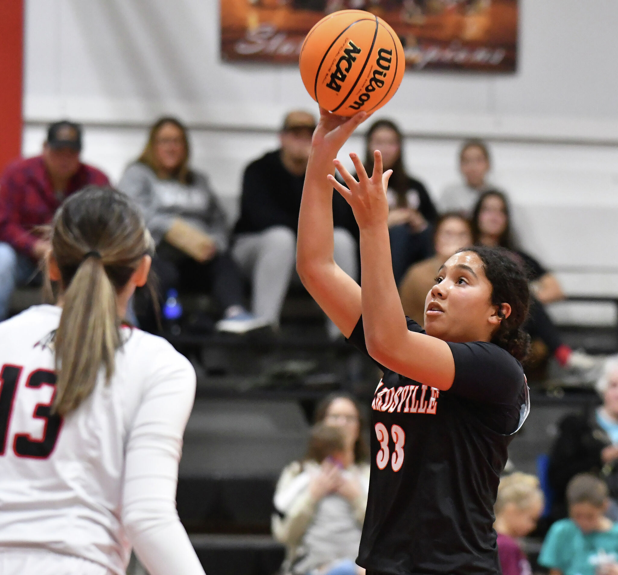 Edwardsville girls basketball opens season against Calhoun