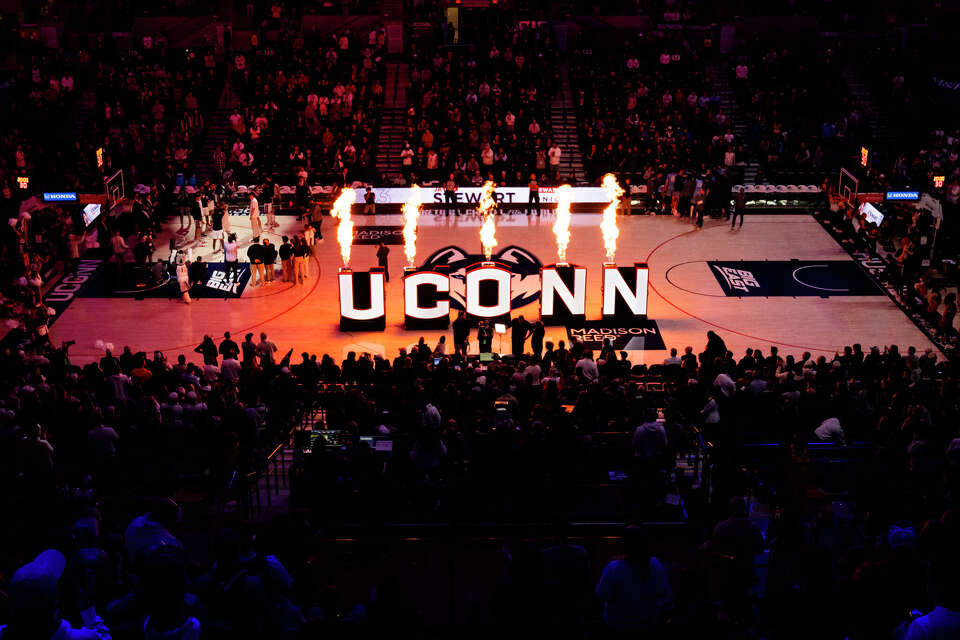 How much does UConn pay its men's basketball players? A lot.
