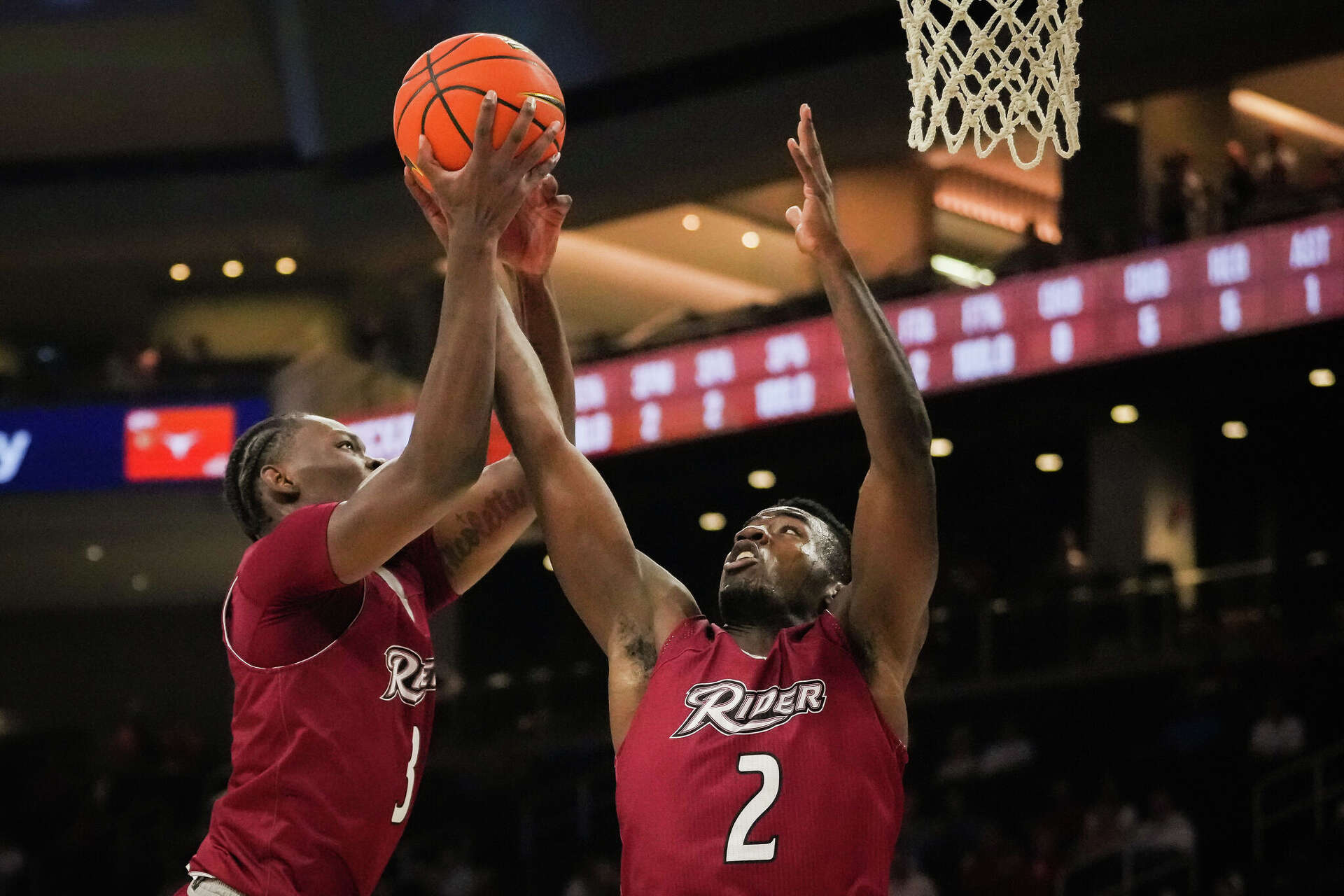 Texas basketball vs Rider game score: Longhorns win again Tuesday