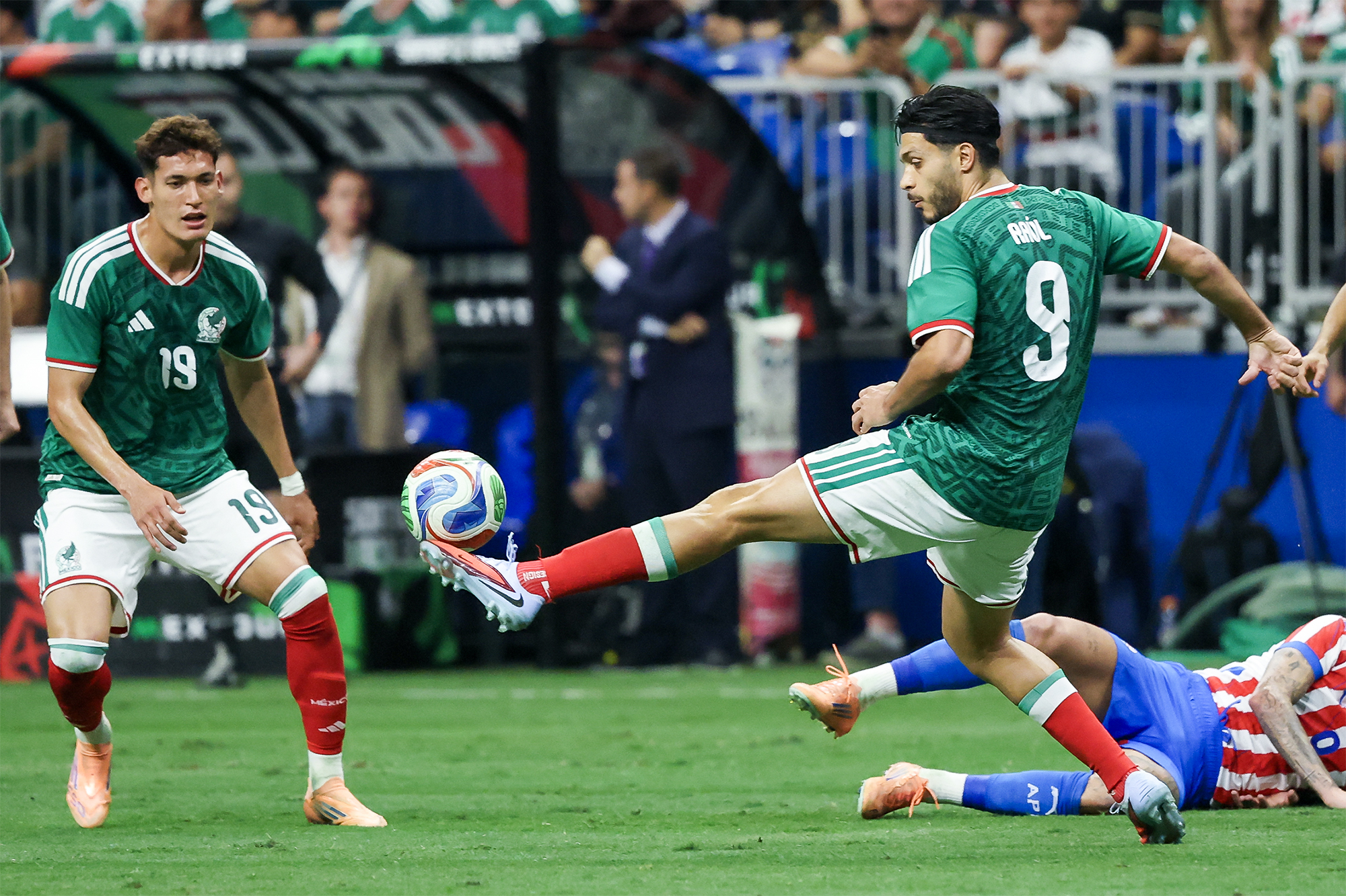 Mexico continues slump with loss to Paraguay at the Alamodome
