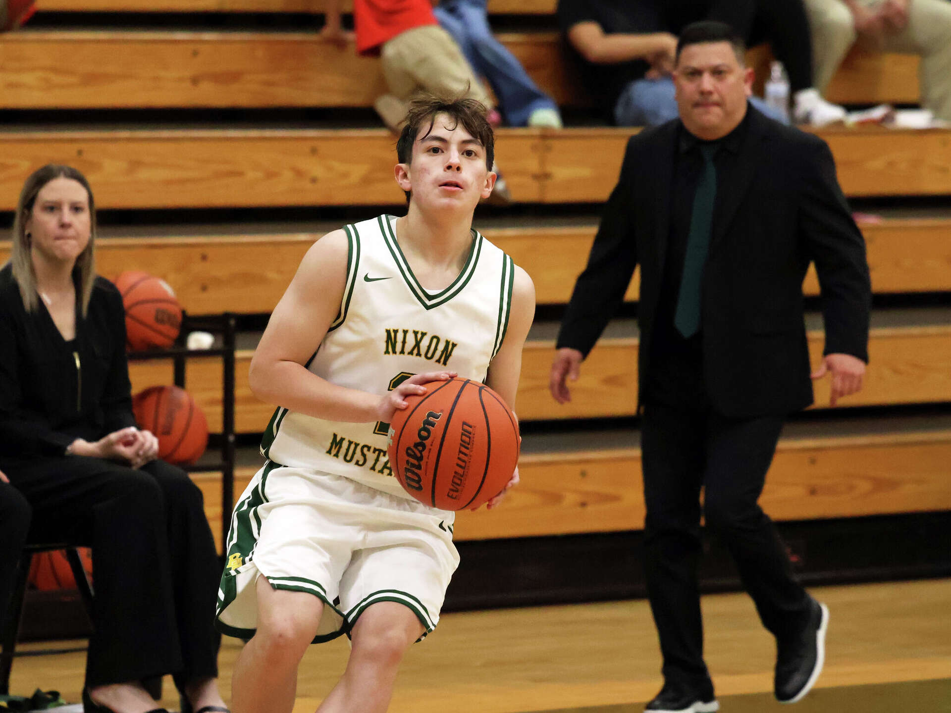 Laredo Nixon staying busy with loaded Thanksgiving week schedule