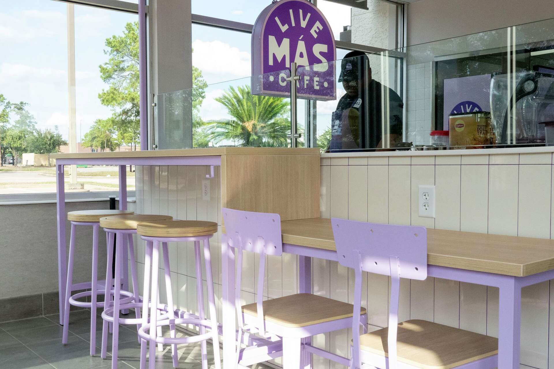 Taco Bell opens first Live Más Café in Houston with 20+ drinks