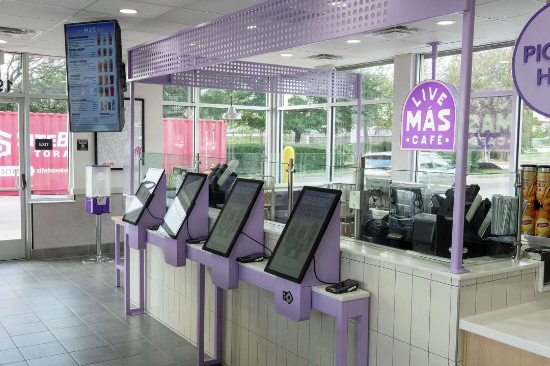 Taco Bell opens first Live Más Café in Houston with 20+ drinks