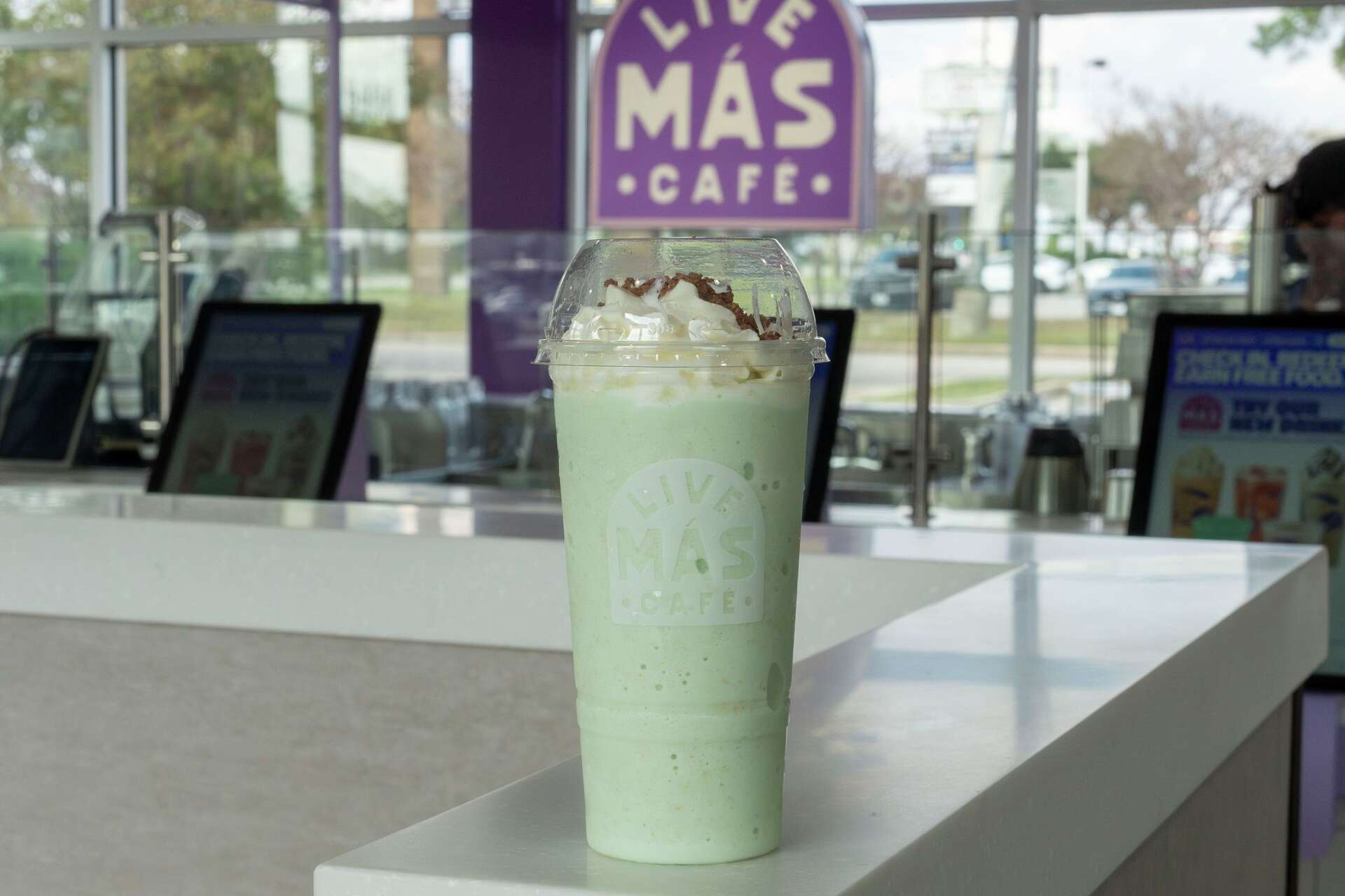 Taco Bell opens first Live Más Café in Houston with 20+ drinks