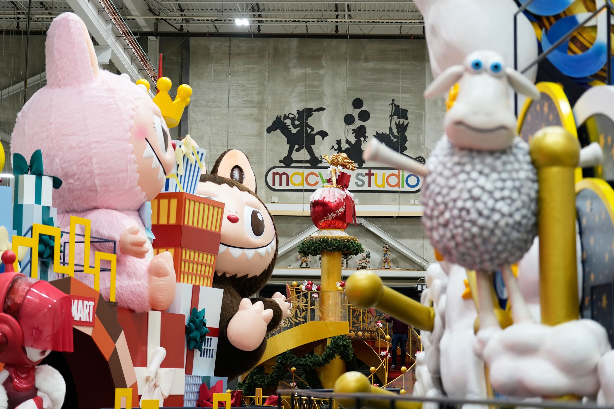 Labubu y "KPop Demon Hunters" brillarán en el desfile de Acción de ...