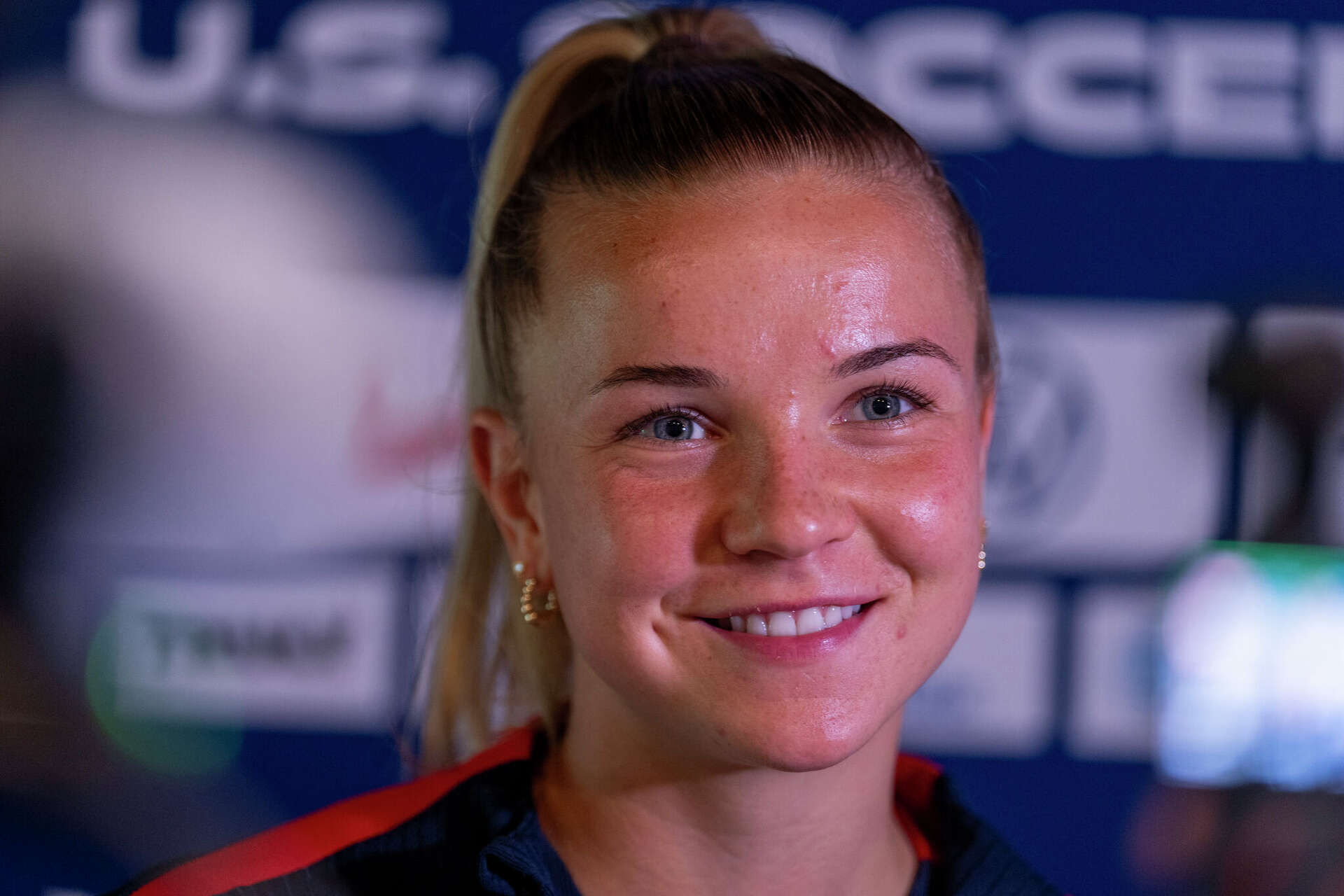USWNT calls up Claire Hutton as coach Emma Hayes praises her growth