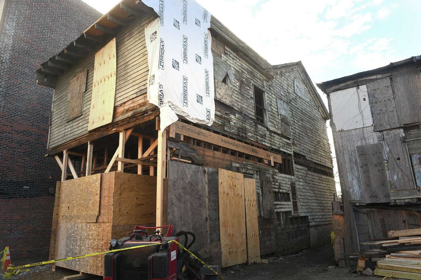 Work starts to save endangered, historic Bridgeport Freeman homes