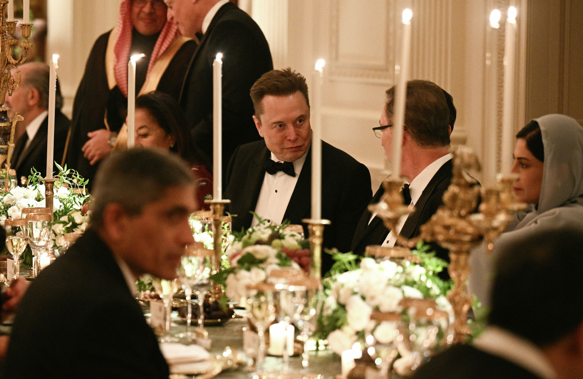 Elon Musk dines with Saudi crown prince, announces new data center