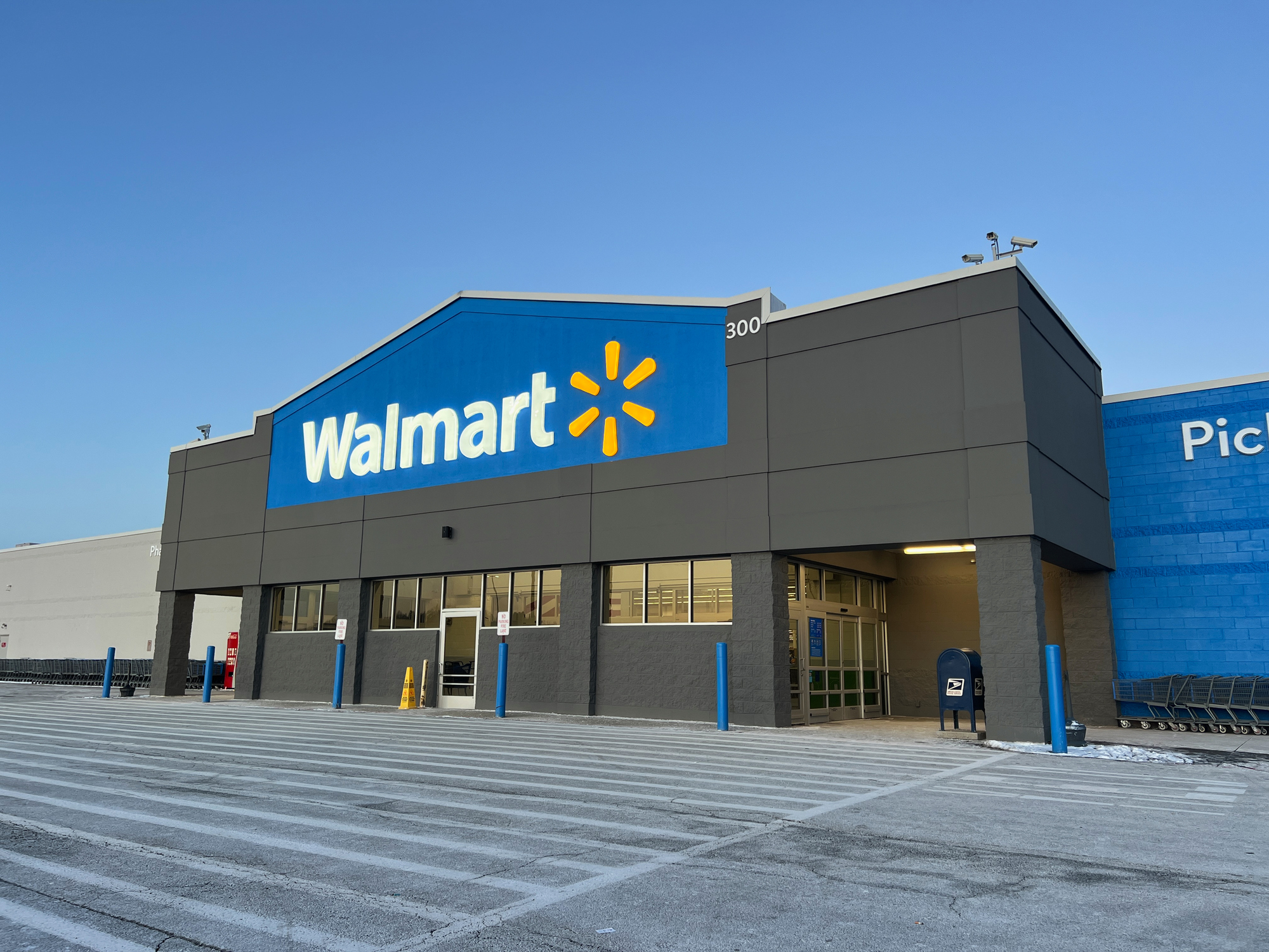 San Antonio Walmart to host grand reopening after major glow-up