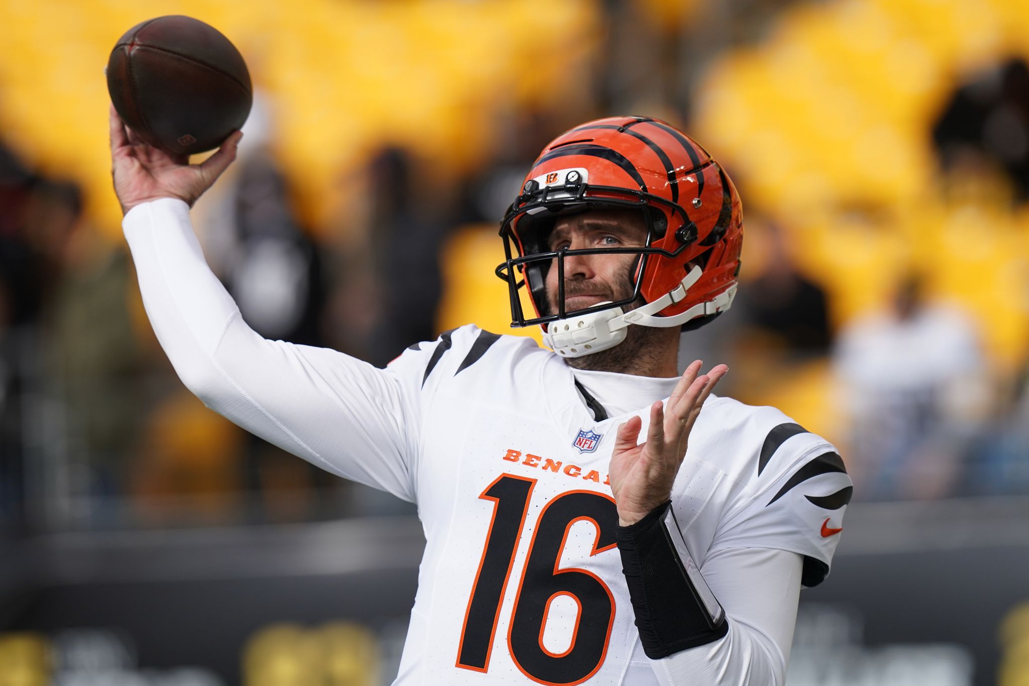Joe Flacco to start for Bengals vs. Patriots as Joe Burrow remains on ...