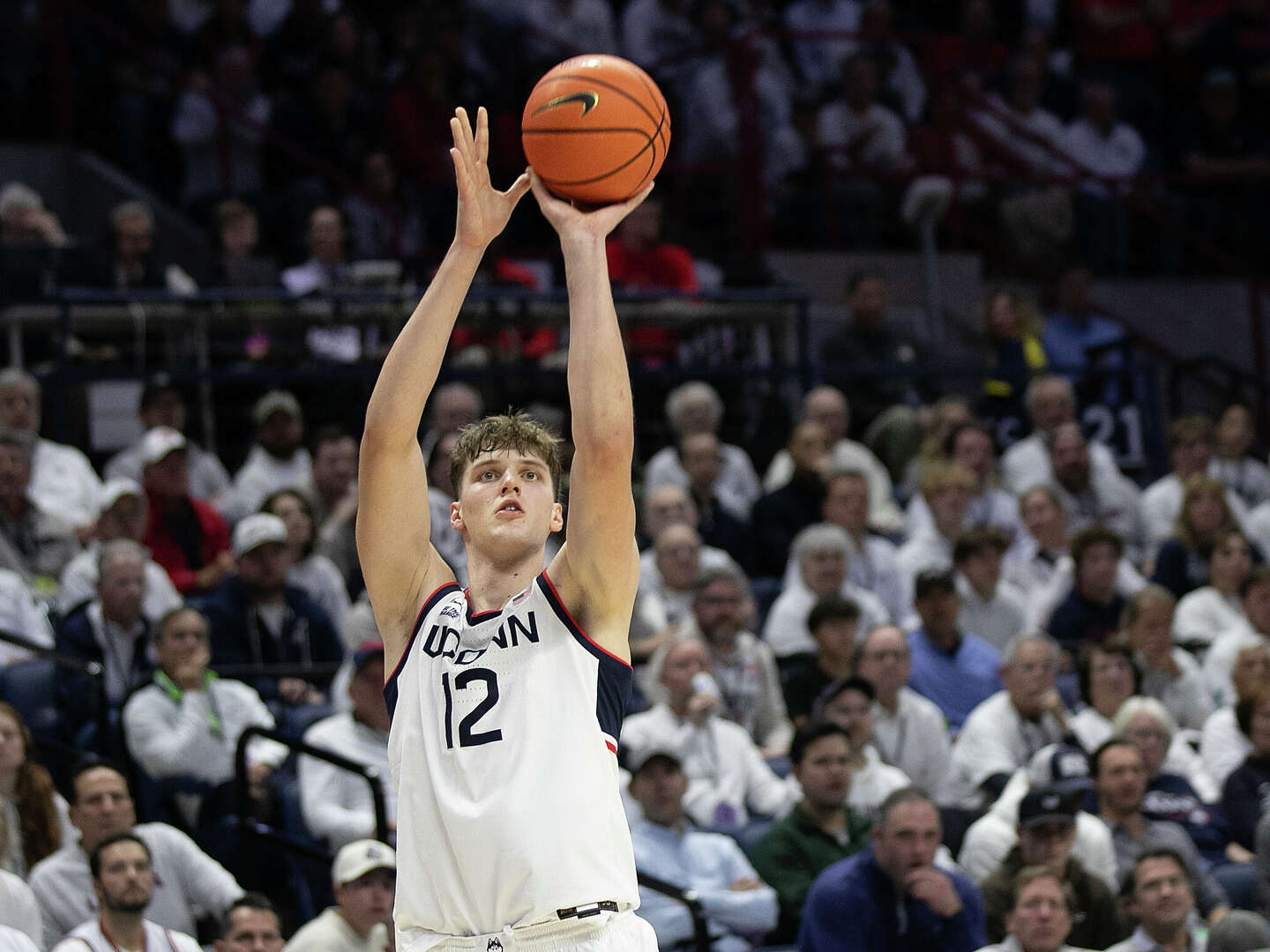 UConn freshman Eric Reibe impresses in loss to Arizona