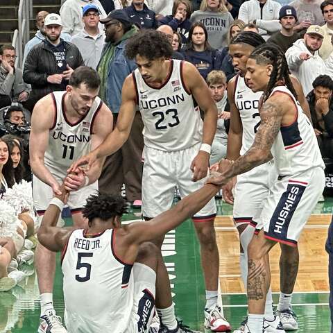 UConn freshman Eric Reibe impresses in loss to Arizona