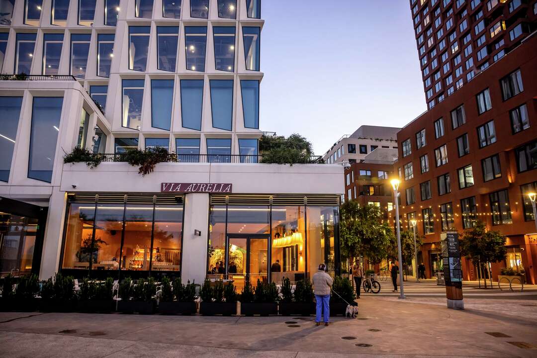 Via Aurelia review: An expense account restaurant that mostly delivers