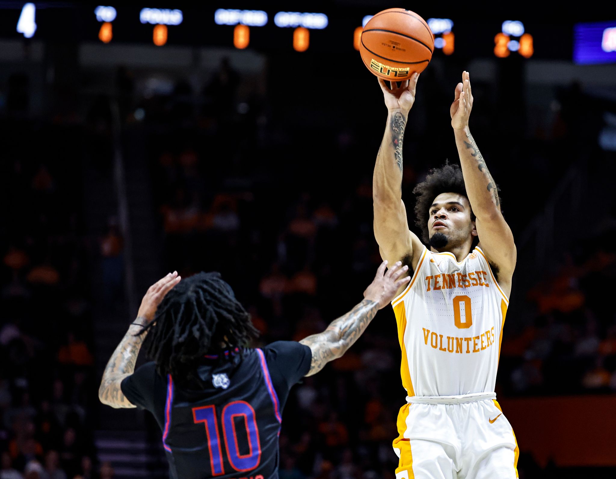 Gillespie scores 17 to lead No. 20 Tennessee over Tennessee State 89-60