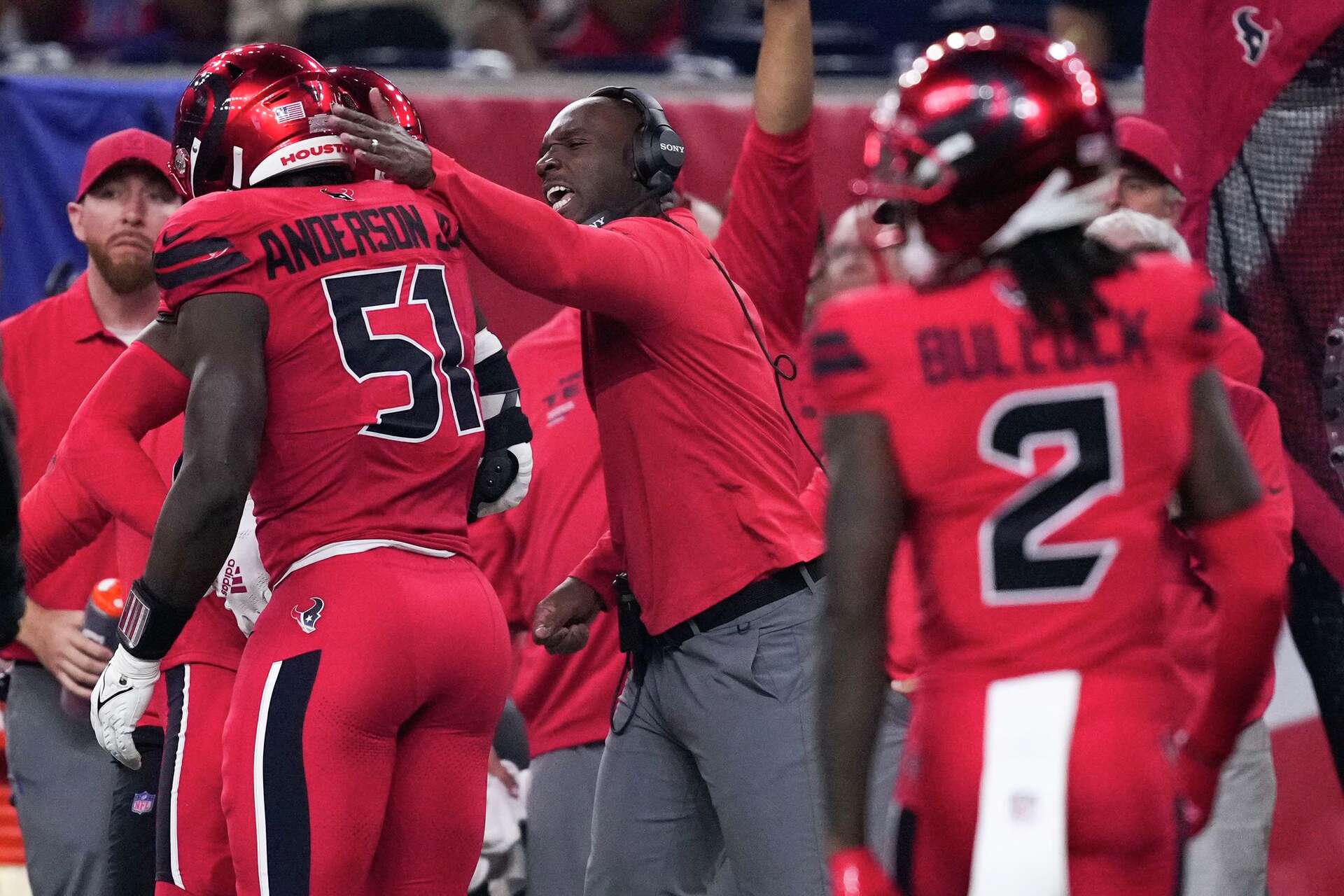 Houston Texans hold off Buffalo Bills in Week 12, stay in playoff hunt