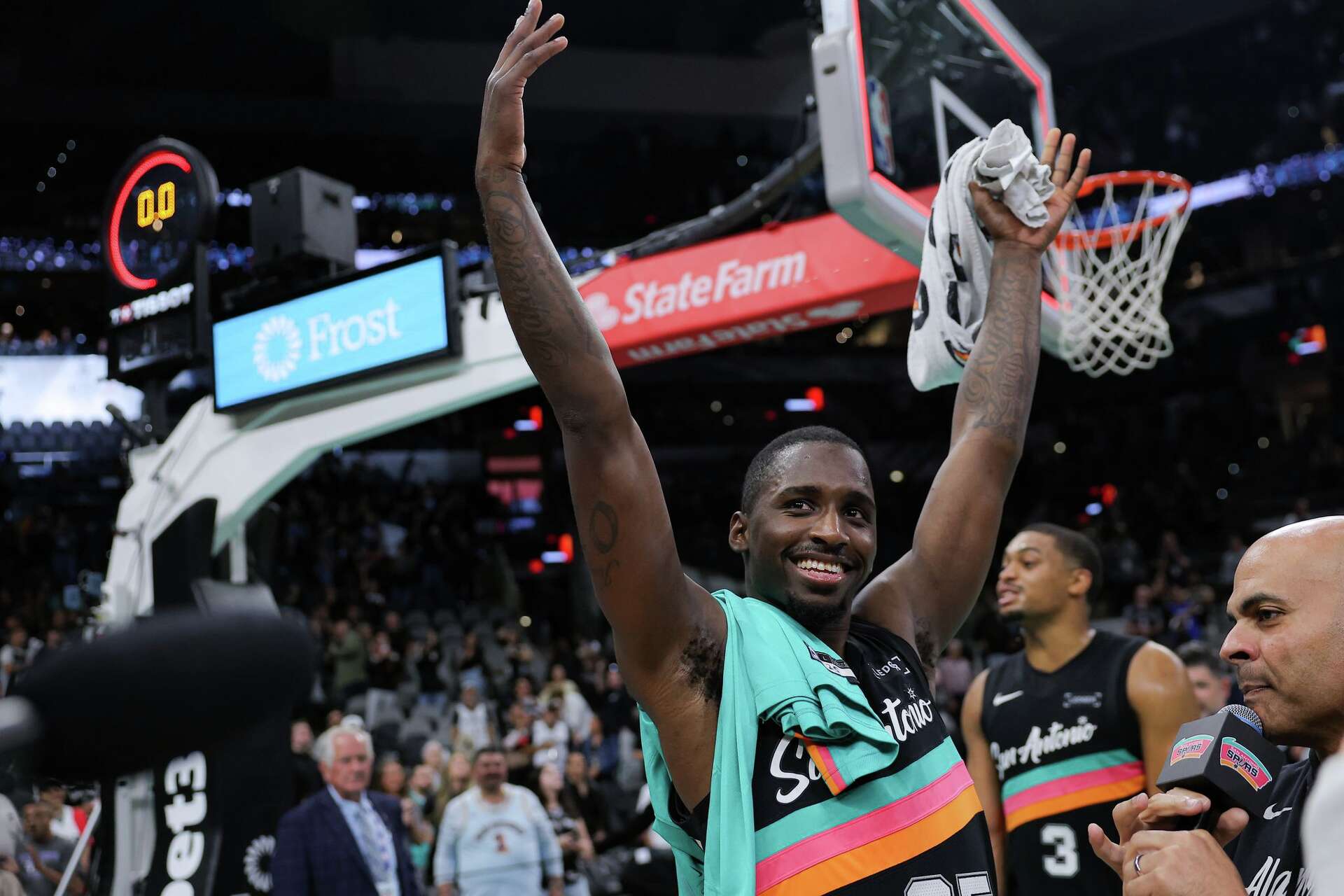How Spurs rookie David Jones Garcia proved he belongs against Hawks