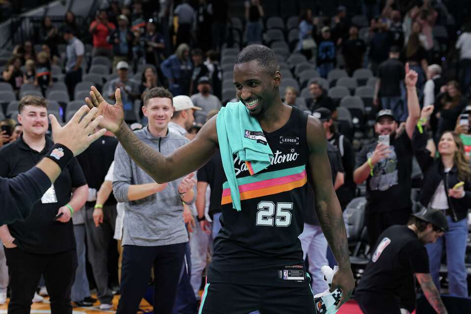 How Spurs rookie David Jones Garcia proved he belongs against Hawks