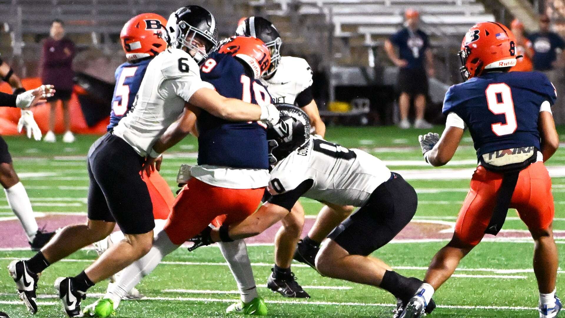 High school football playoffs: Vandegrift Vipers win in Class 6A DII