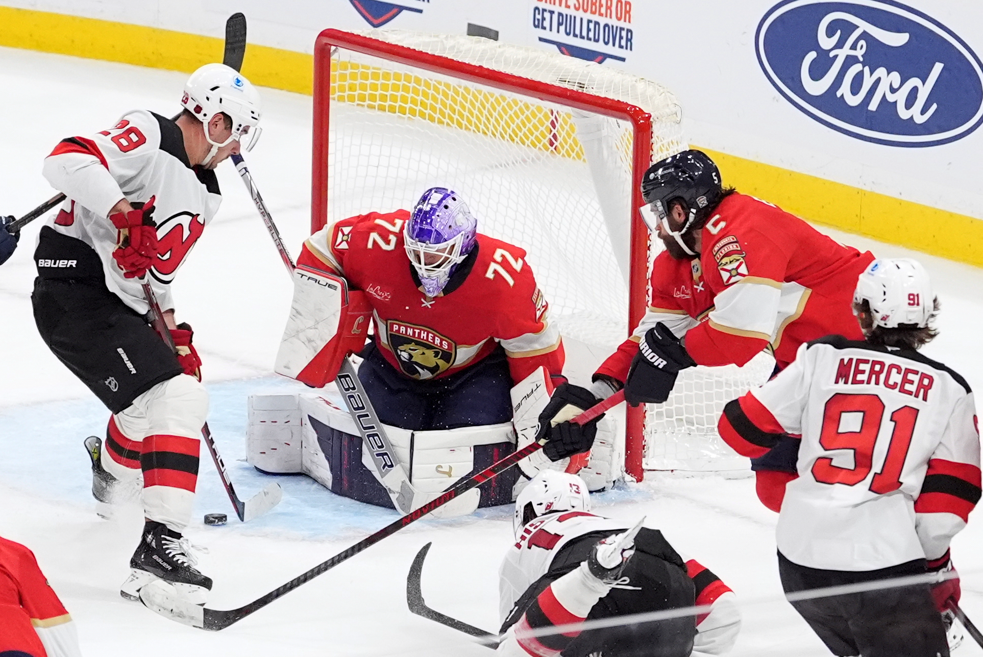 Panthers beat Devils 1-0 behind Bobrovsky's 30 saves