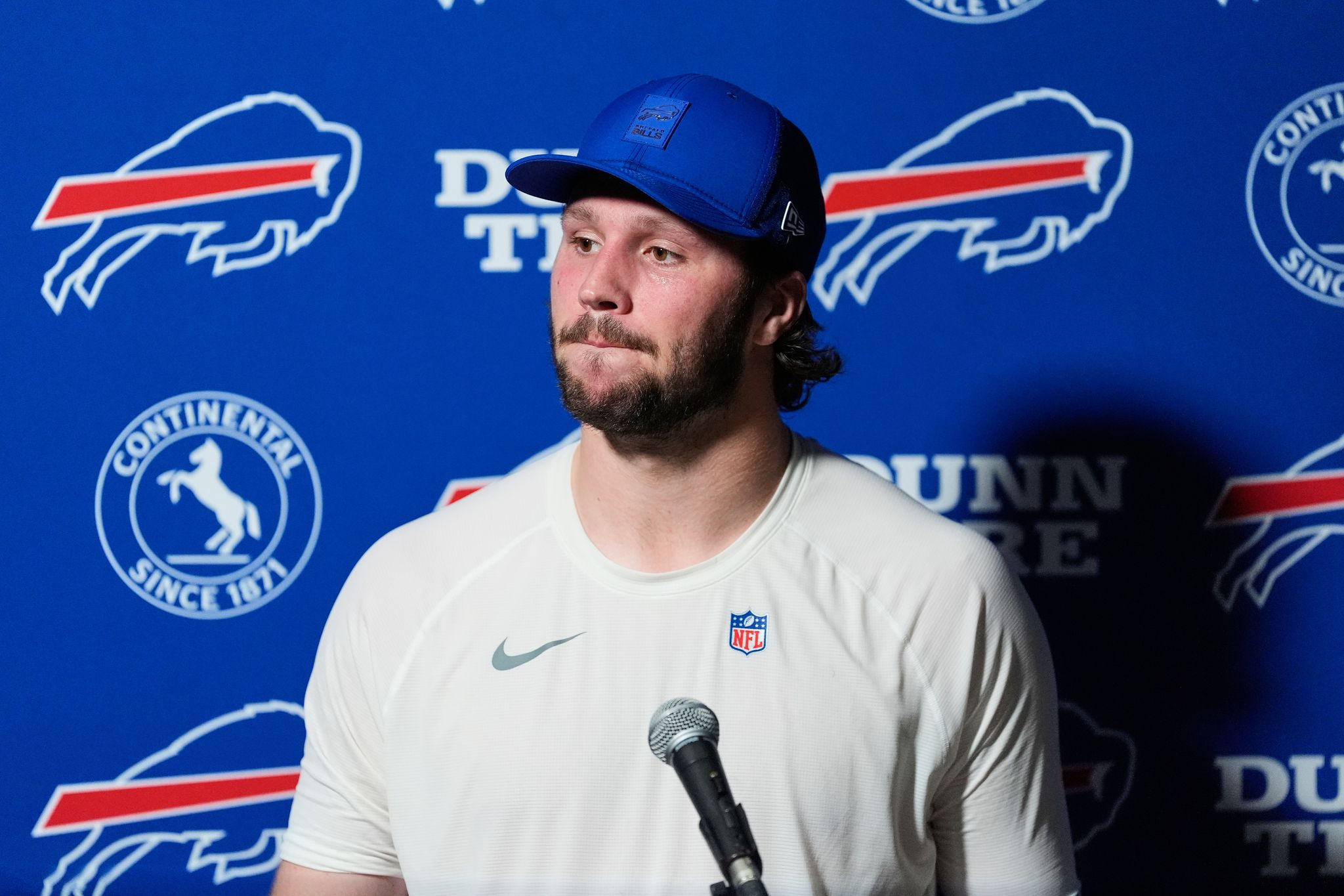 Josh Allen's inconsistencies persist in loss at Houston, as Bills slip ...