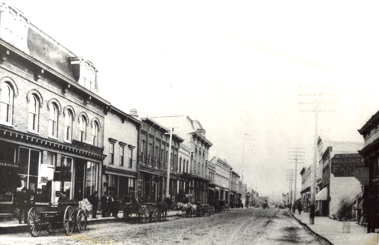 Manistee museum’s 'Hodge Podge' albums reveal quirky 1880s clippings