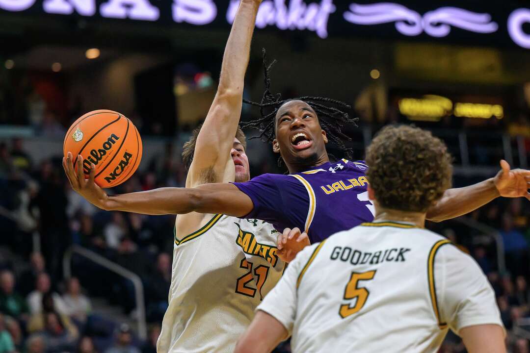 Yale basketball bests UAlbany at Basketball Hall of Fame Classic