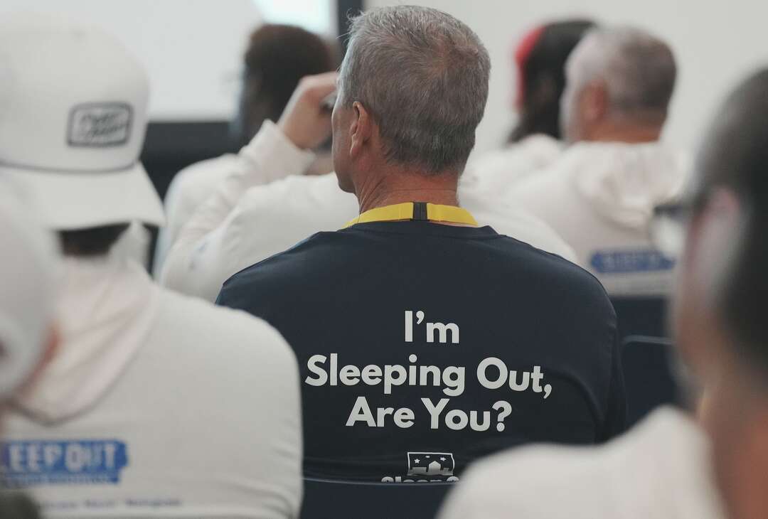 Mattress Mack ditches his Tempur-Pedic to sleep on Houston pavement