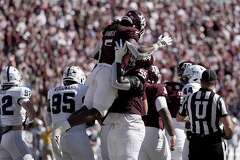 Reed's 3 TD passes in 1st quarter propel No. 3 Texas A&M past Samford ...