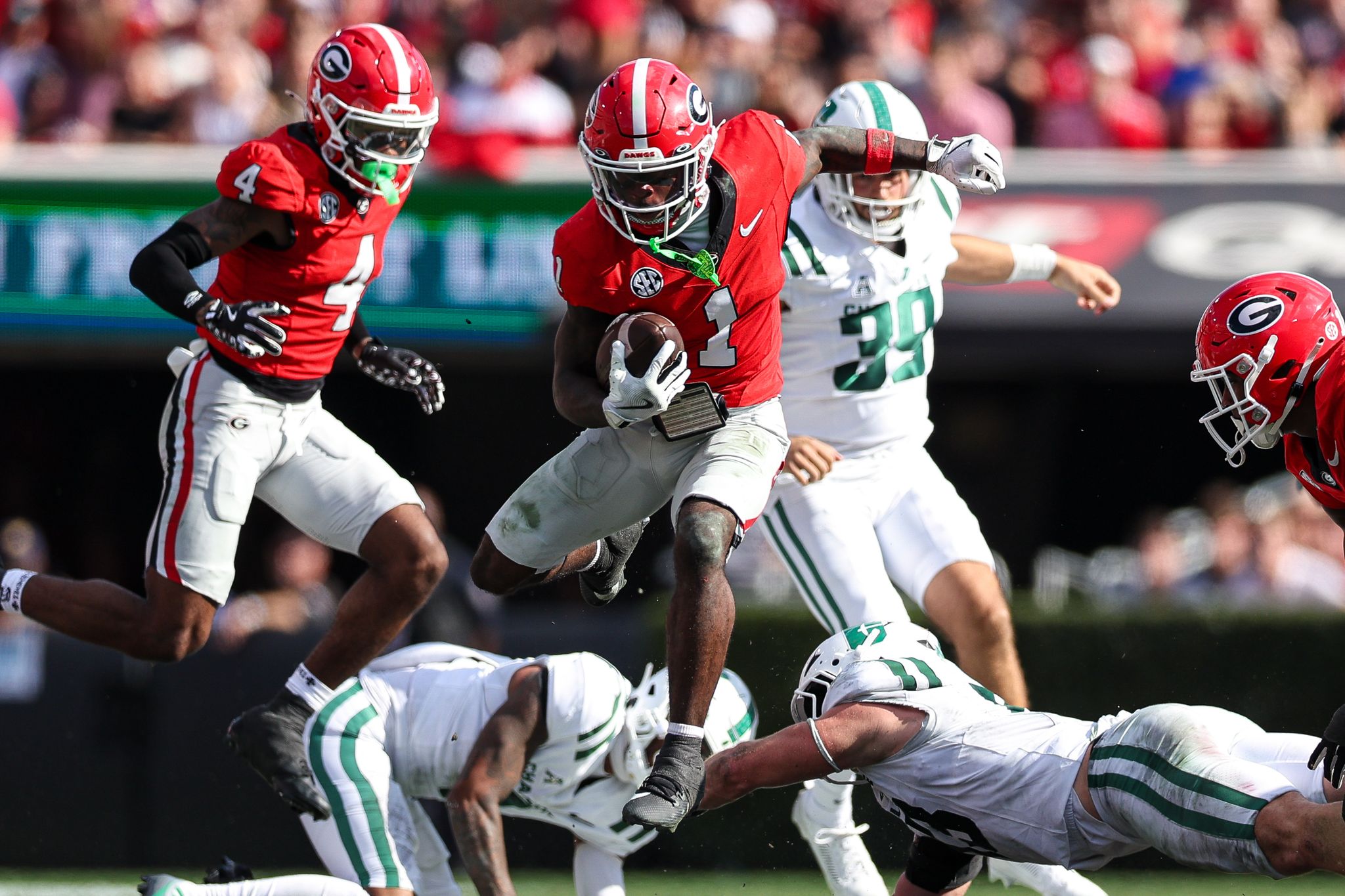 Walker runs for 3 TDs and Frazier adds 2 scoring runs as No. 4 Georgia ...