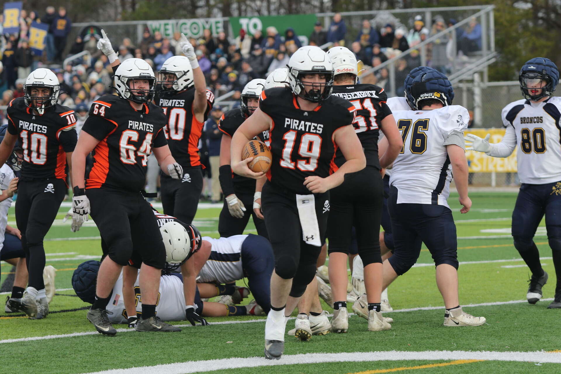 Harbor Beach vs. Hudson clash for Division 8 MHSAA football title