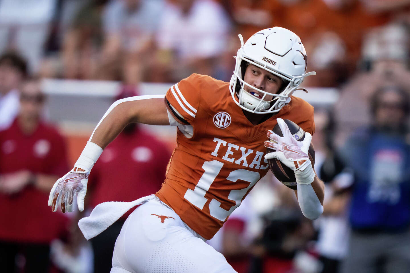Arch Manning catches touchdown pass in Texas vs Arkansas