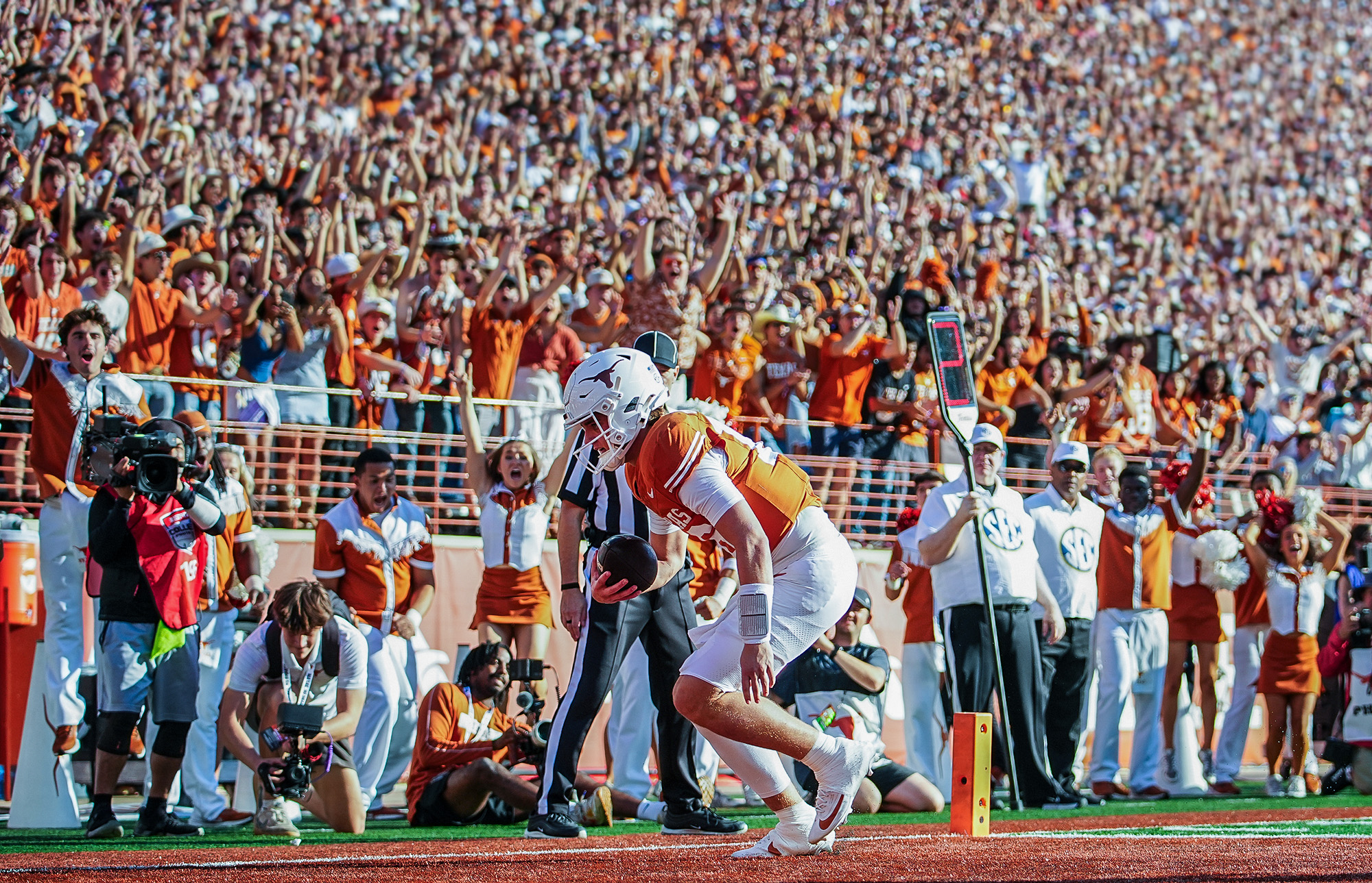 Texas Longhorns, Arch Manning beat Arkansas to remain in CFP race