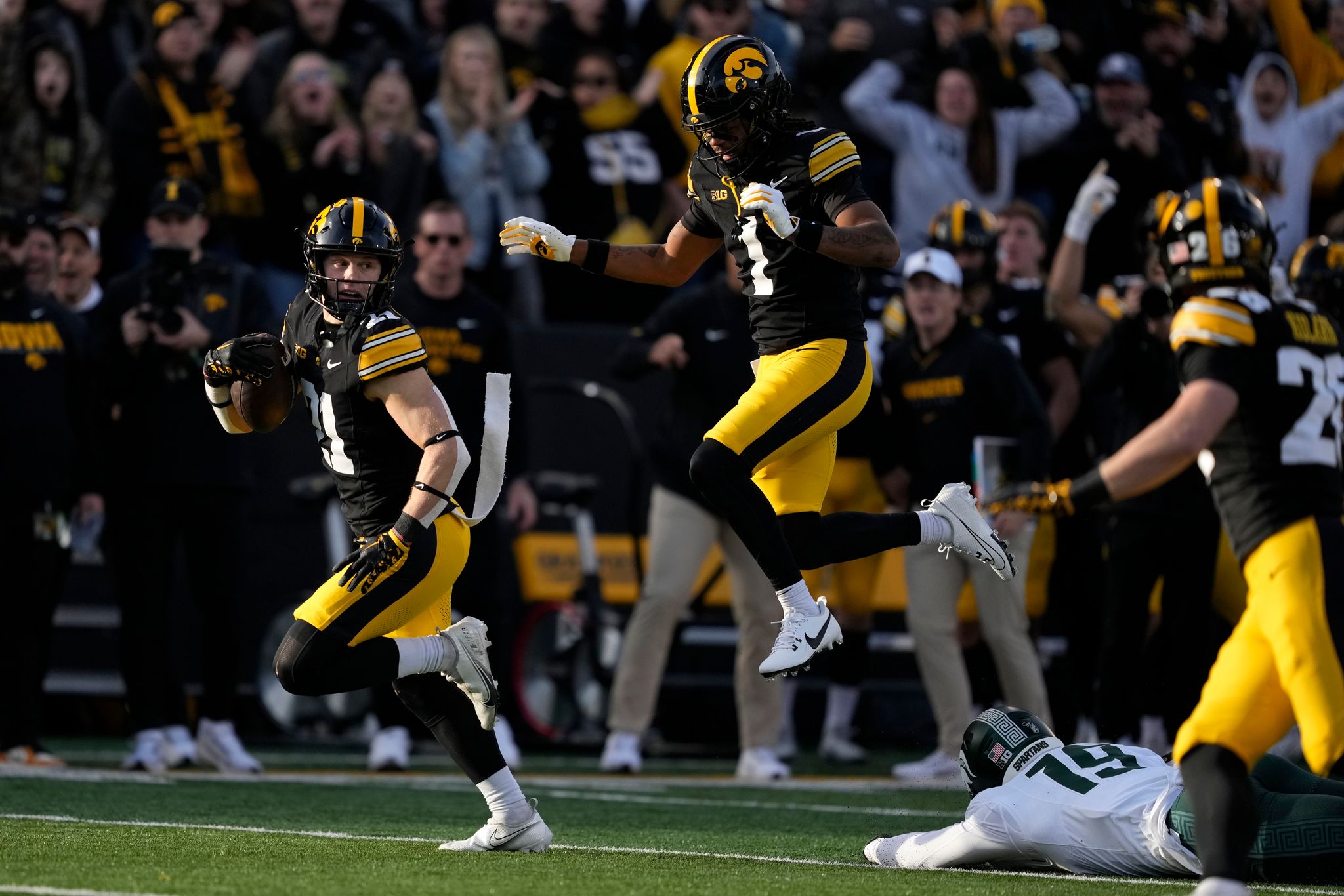 Drew Stevens' field goal caps Iowa's comeback in 20-17 win over ...