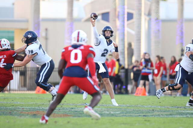 UConn football team ends regular season with win over FAU