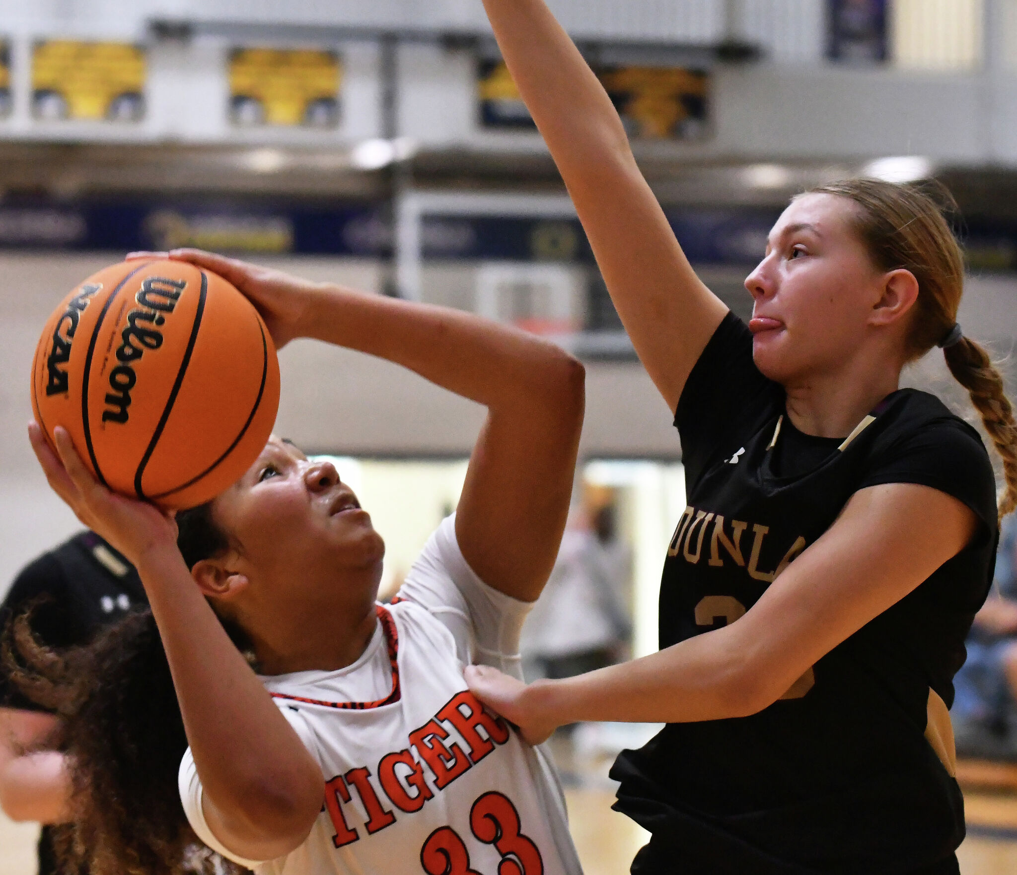 Edwardsville girls basketball takes on Dunlap in O'Fallon, IL